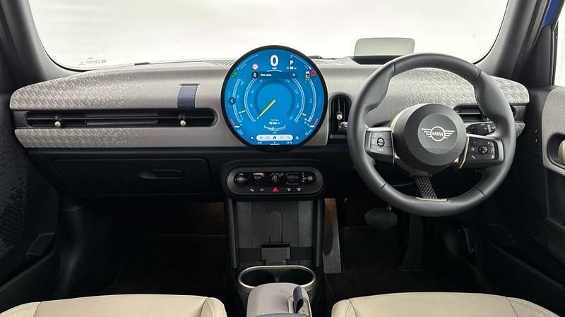 Used 2025 Mini Cooper Hatch 154 HP Hatchback – SG1 2BE Stevenage ...