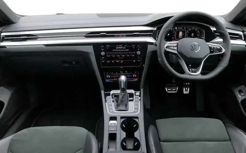 Used VW Arteon R-line 190 HP (2024) in Winsford - £20,799 | AutoUncle