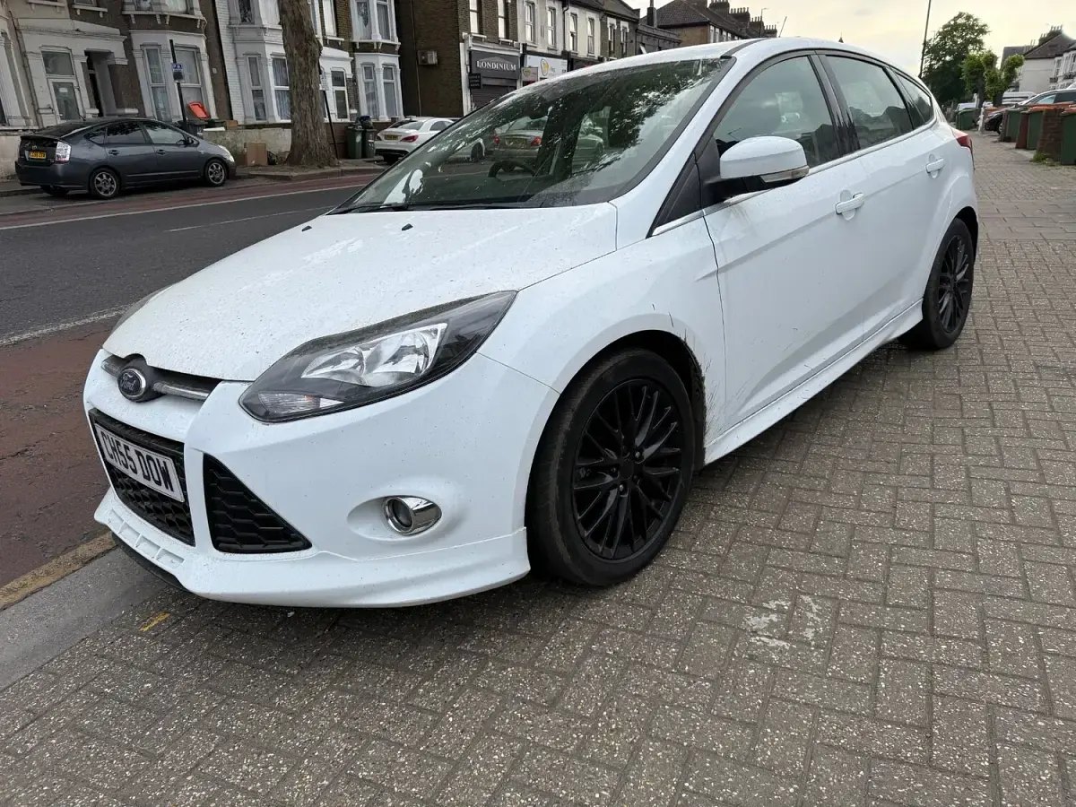 Used Ford Focus Zetec 125 HP (2013) in London - £4,495 | AutoUncle