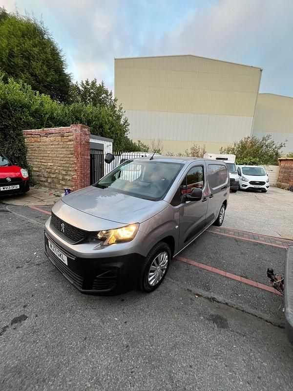 Used 2021 Peugeot Partner Premium MPV – BB5 6SX Accrington (Dealer) – £ ...