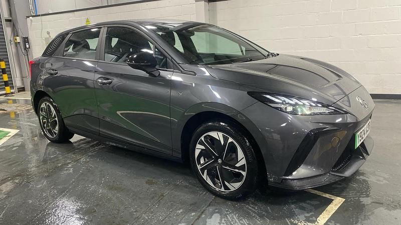Used 2024 MG MG4 EV SE 203 HP Hatchback – Sutton Sutton Fields Prep ...
