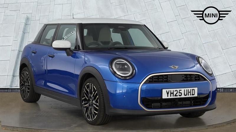 Used 2025 Mini Cooper Hatch 154 HP Hatchback – SG1 2BE Stevenage ...