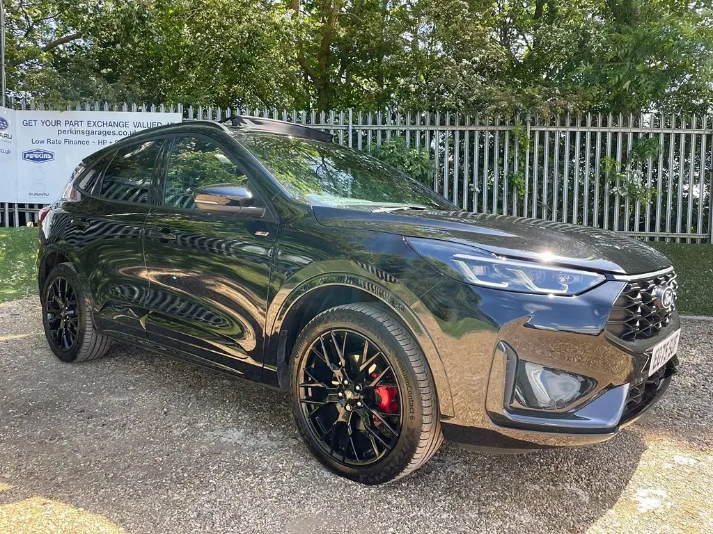 Used Ford Kuga ST-Line X 243 HP (2025) in Essex - £30,990 | AutoUncle