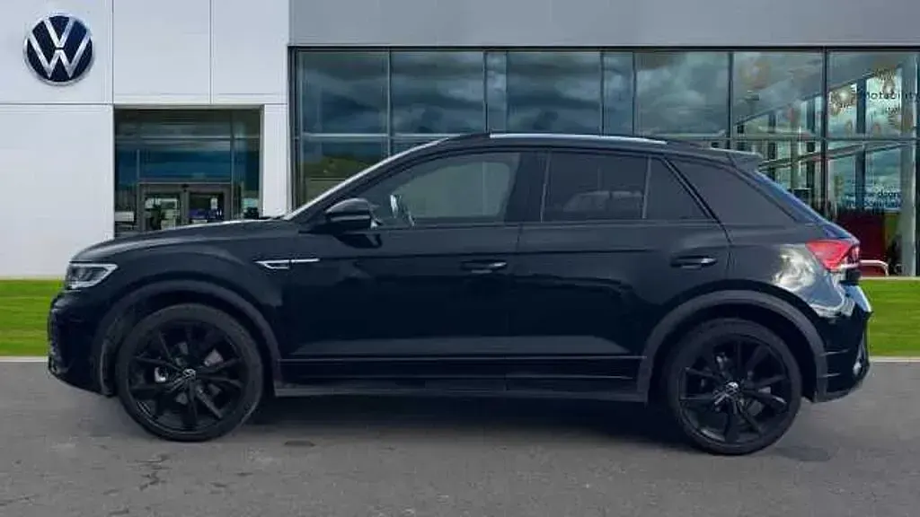 New VW T-Roc 148 HP (2026) in Marshall Volkswagen (Scunthorpe) - £ ...