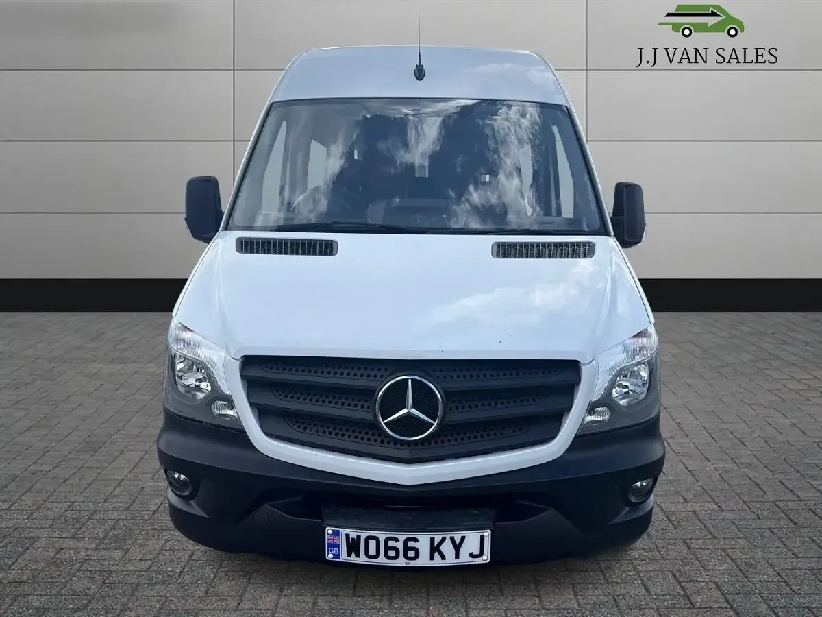 Used Mercedes Sprinter 160 HP (2017) in Westbury - £12,500 | AutoUncle