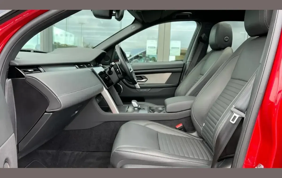 Used Land Rover Discovery Sport HSE Dynamic 204 HP (2024) in Lincoln ...