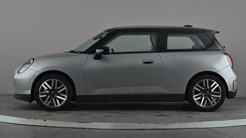 Used 2024 Mini Cooper Classic 184 HP Hatchback – Sutton Sutton Fields ...