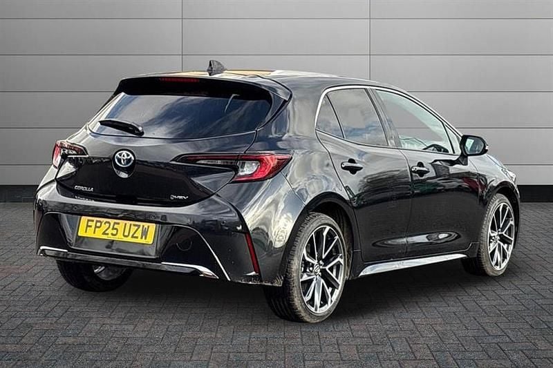 Used 2025 Toyota Corolla 140 HP Hatchback – Hampshire (Dealer) – £ ...